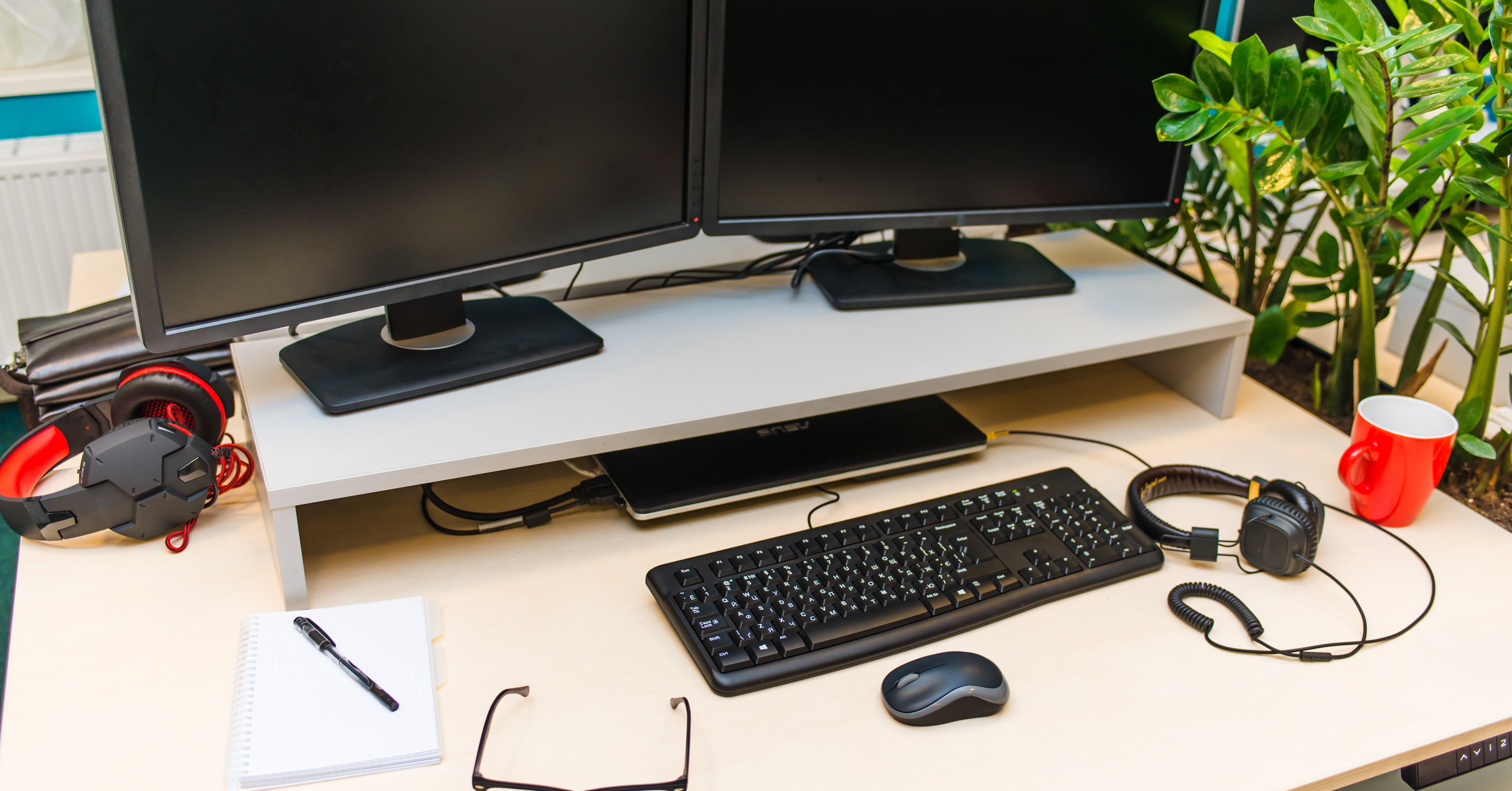 Zwei Monitore Arbeitgeber : 2 Bildschirme einrichten: So geht´s – RILI